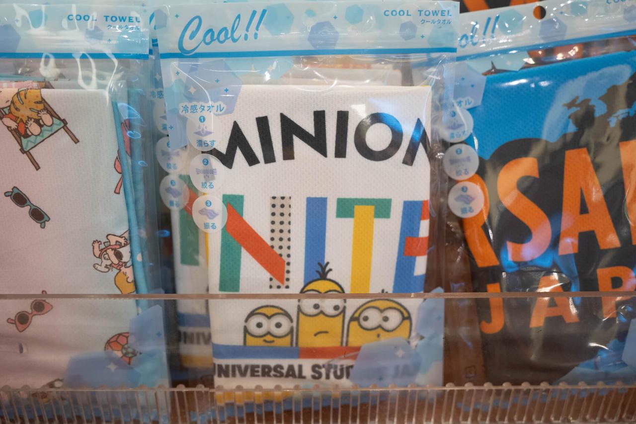 【USJの暑さ対策】夏の「持ち物＆おすすめグッズ」最新まとめ！人気キャラの“激かわネックバンド＆バケハ”も♪（写真 23/178） - Medery. Character's