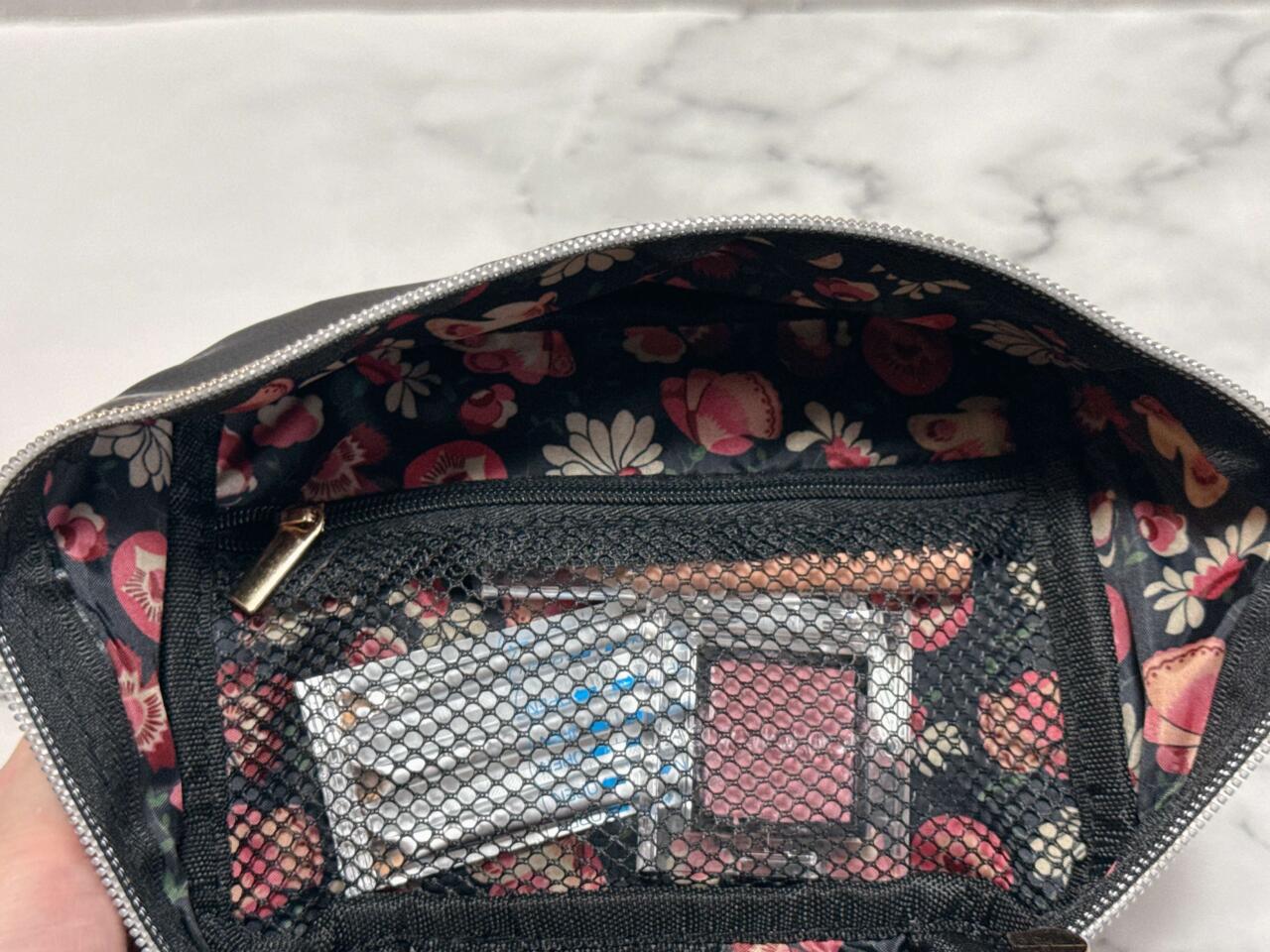 アナスイの大容量ポーチが付録で出たよ！ななめファスナーが使いやすい♪（写真 13/17） - mimot.(ミモット)