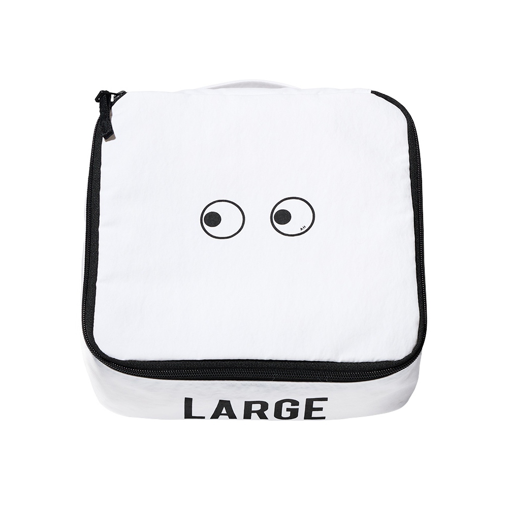 UNIQLOからアニヤ・ハインドマーチの新作でるよ！遊び心＆実用性たっぷりのTシャツやポーチなど全7型♪ - mimot.(ミモット)