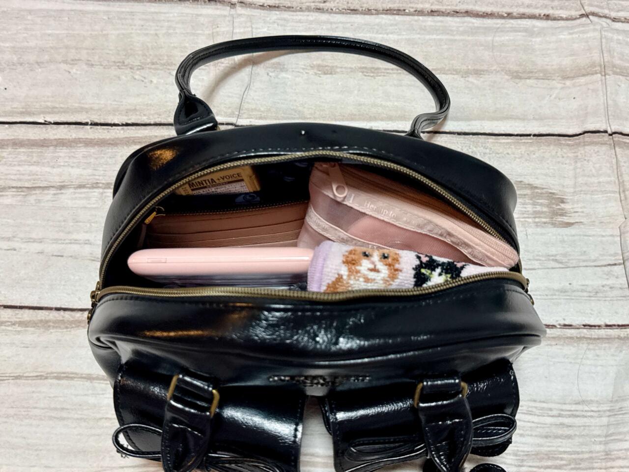 テンション上がる可愛さ！ファミマ限定「ANNA SUI新作バッグ」こだわりディテール＆ちょうどいいサイズ感♪（1/2） - mimot.(ミモット)