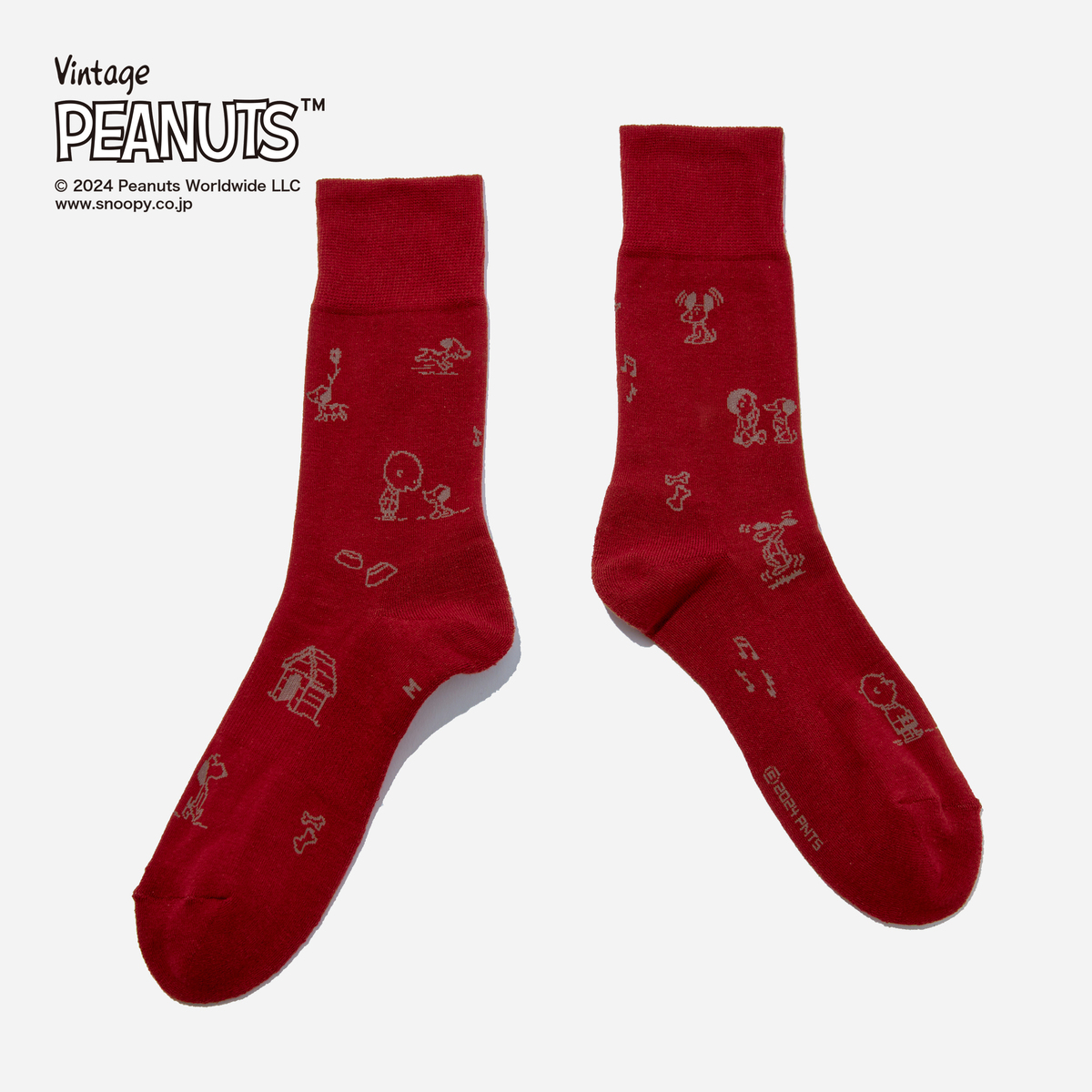 1950年代のスヌーピーがレトロ可愛い♪おしゃれな『PEANUTS』ソックスでたよ！（写真 5/13） - mimot.(ミモット)