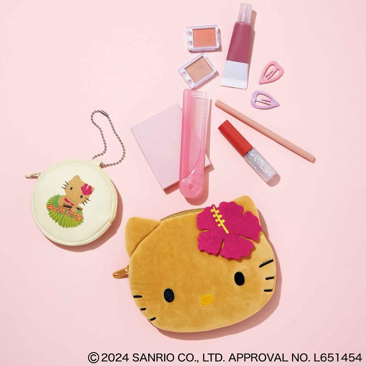 sweet特別付録はレトロかわいいキティちゃん♪夏のトートバッグ＆ポーチはインパクトも抜群！（写真 4/9） - mimot.(ミモット)