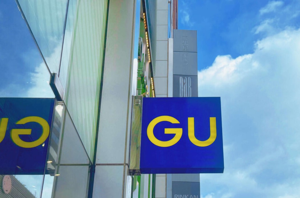 GU新作の「スヌーピー」激かわすぎポーチがオススメ♪想像以上の大容量で便利に使えるよ～！（1/2） - mimot.(ミモット)