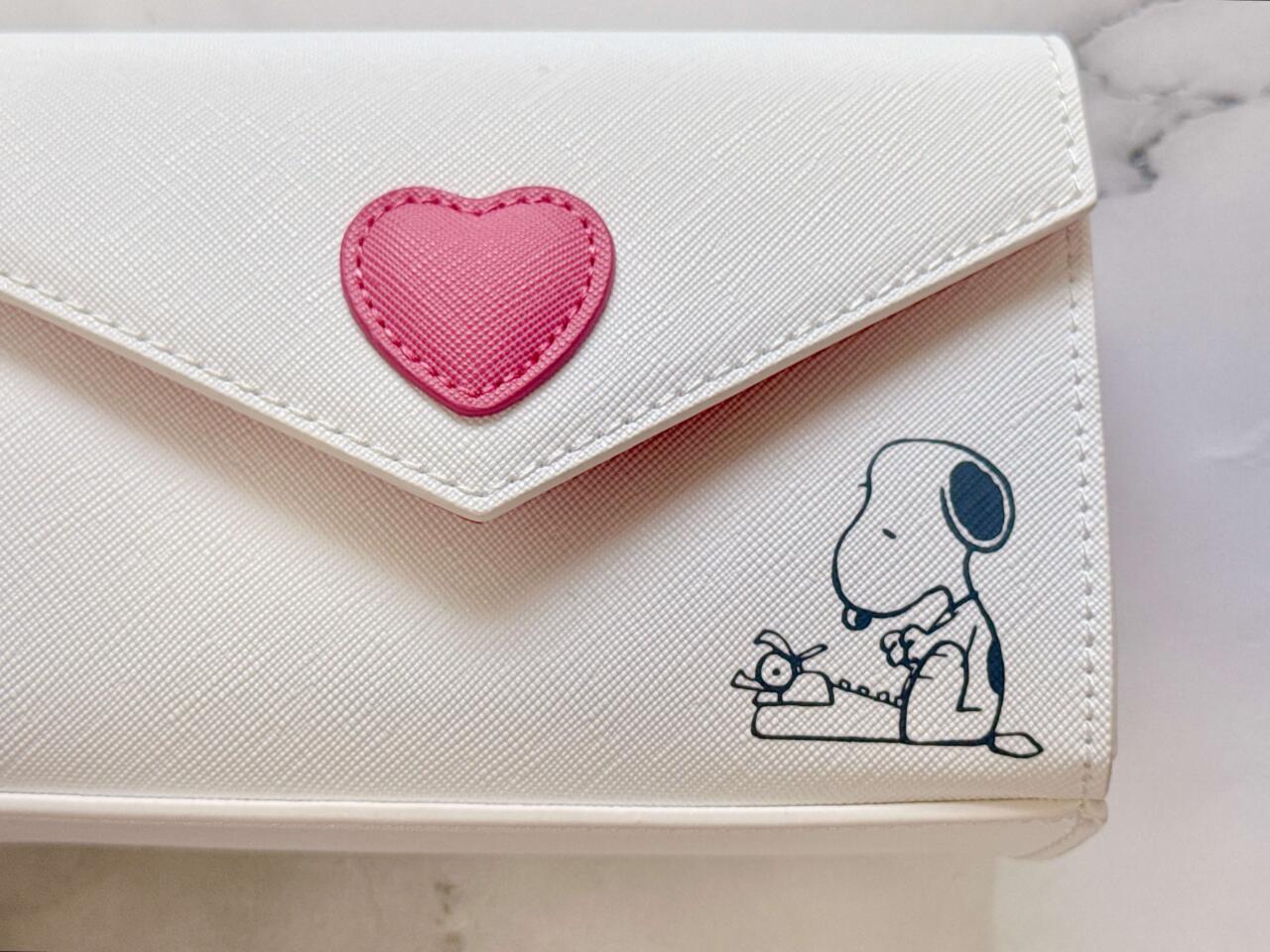 GU新作の「スヌーピー」激かわすぎポーチがオススメ♪想像以上の大容量で便利に使えるよ～！（1/2） - mimot.(ミモット)