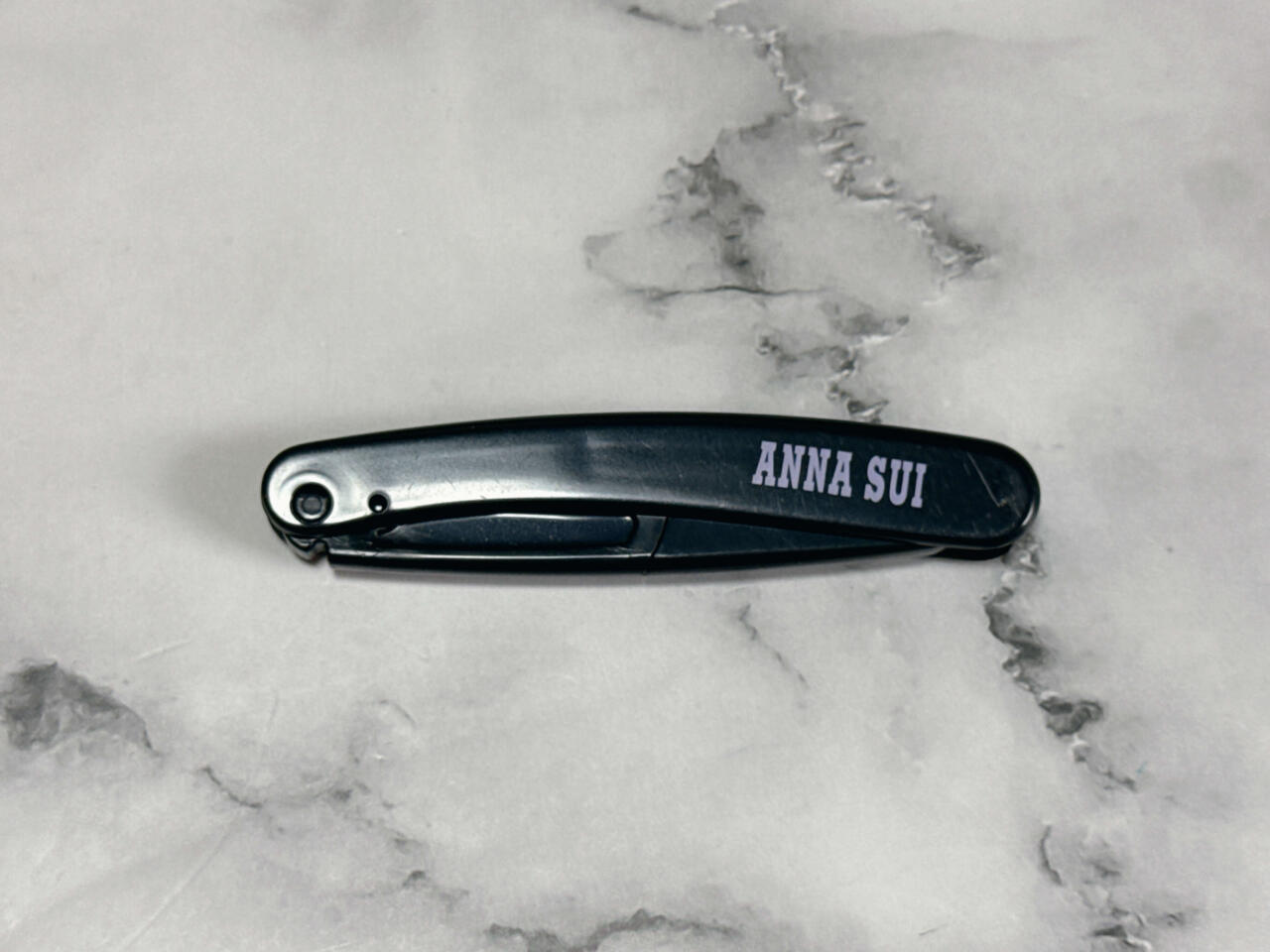 ANNA SUIの缶ケース入り♪美眉を作るのにかかせない「便利な5点セット」が付録で出たよ～！（写真 16/34） - mimot.(ミモット)