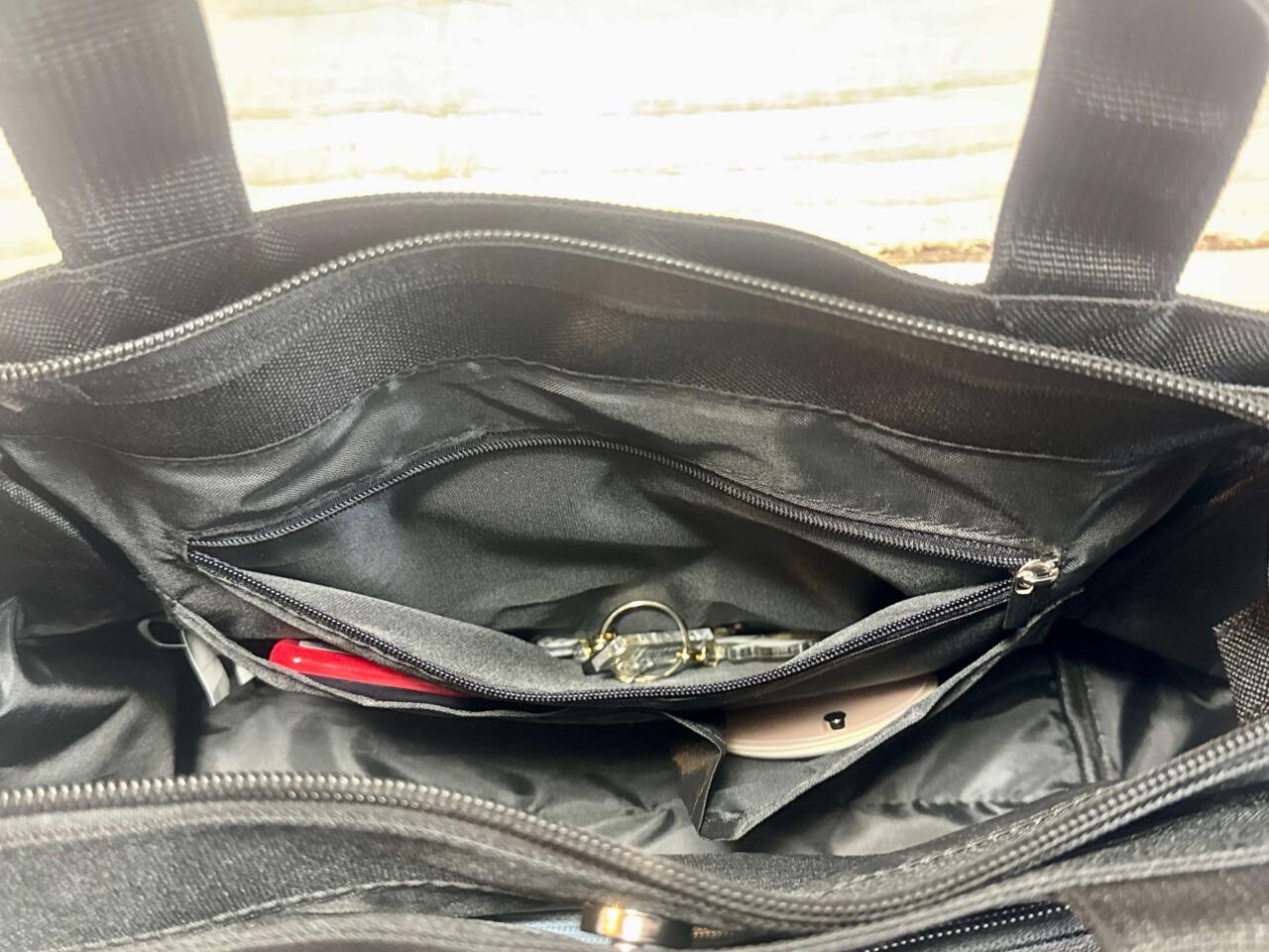 しまむらのスヌーピー新作バッグが超優秀だった！2,000円以下で買えて多機能＆シンプルデザインが最高♪（写真 21/32） - mimot.(ミモット)