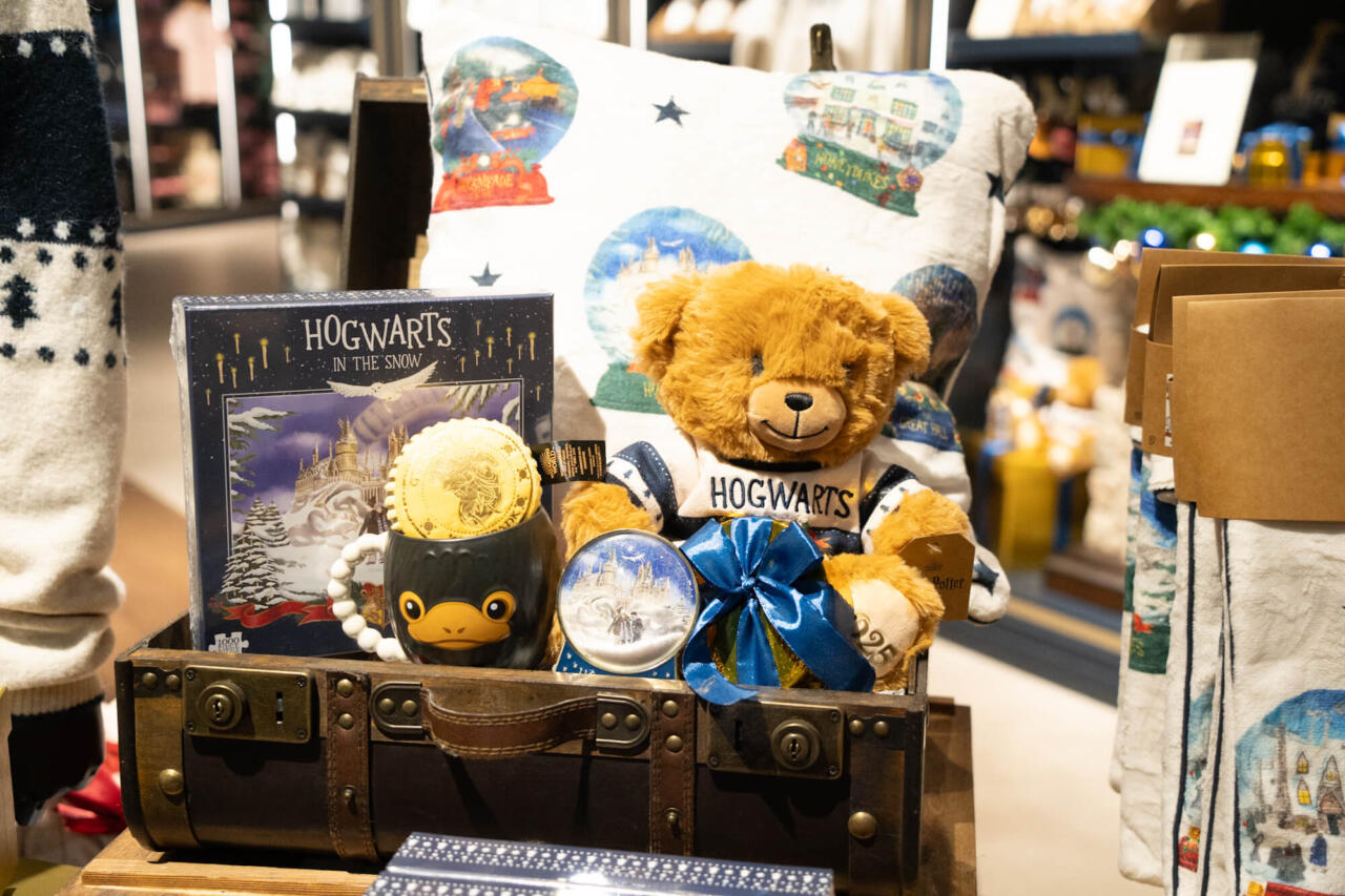 【ハリー・ポッター】ホワイトファッションがおしゃれ！新登場の限定グッズをチェック♪（写真 32/135） - mimot.(ミモット)