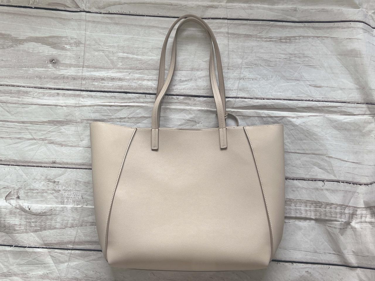 ZARAで見つけた！お仕事バッグに最適なトート。機能性も抜群＆1泊もできる大容量♪（写真 9/33） - mimot.(ミモット)