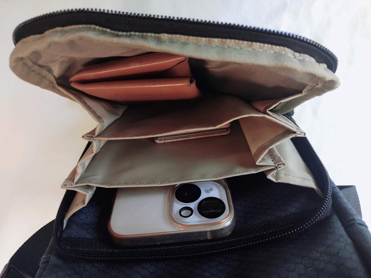 【セブン限定】じゃばらポケット付きで使いやすい！Colemanの付録ショルダーバッグを試してみたよ♪（写真 14/22） - mimot.(ミモット)