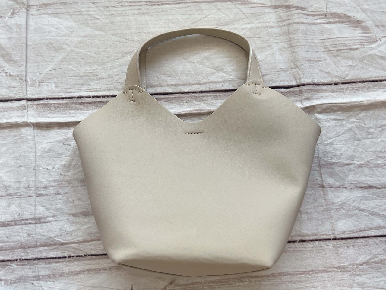 ZARAで見つけた！高見え「お出かけバッグ」機能性も抜群＆パスケース付きだよ♪（写真 7/36） - mimot.(ミモット)