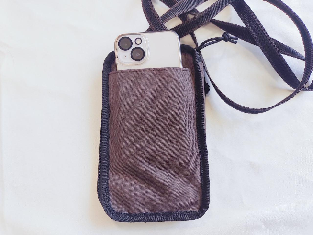 TWWの付録スマホショルダーがすごい！リバーシブル＆撥水加工で雨の日も安心！開封レビュー（写真 28/34） - mimot.(ミモット)