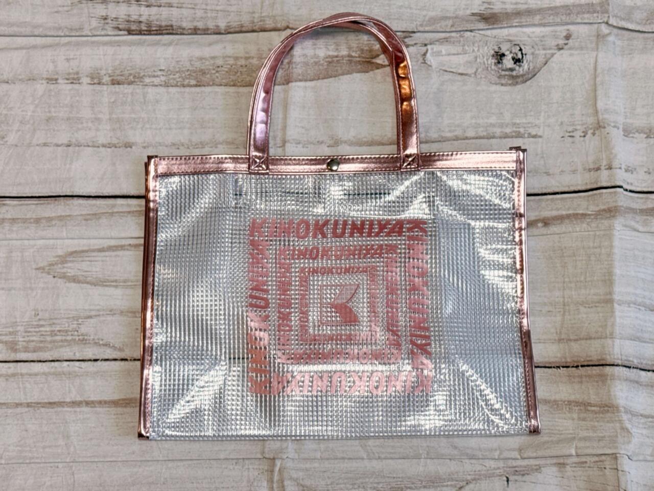 【紀ノ国屋の新作バッグ】おしゃれで実用的！「ローズゴールド」のサイズ＆使い勝手をチェック♪（写真 1/24） - mimot.(ミモット)