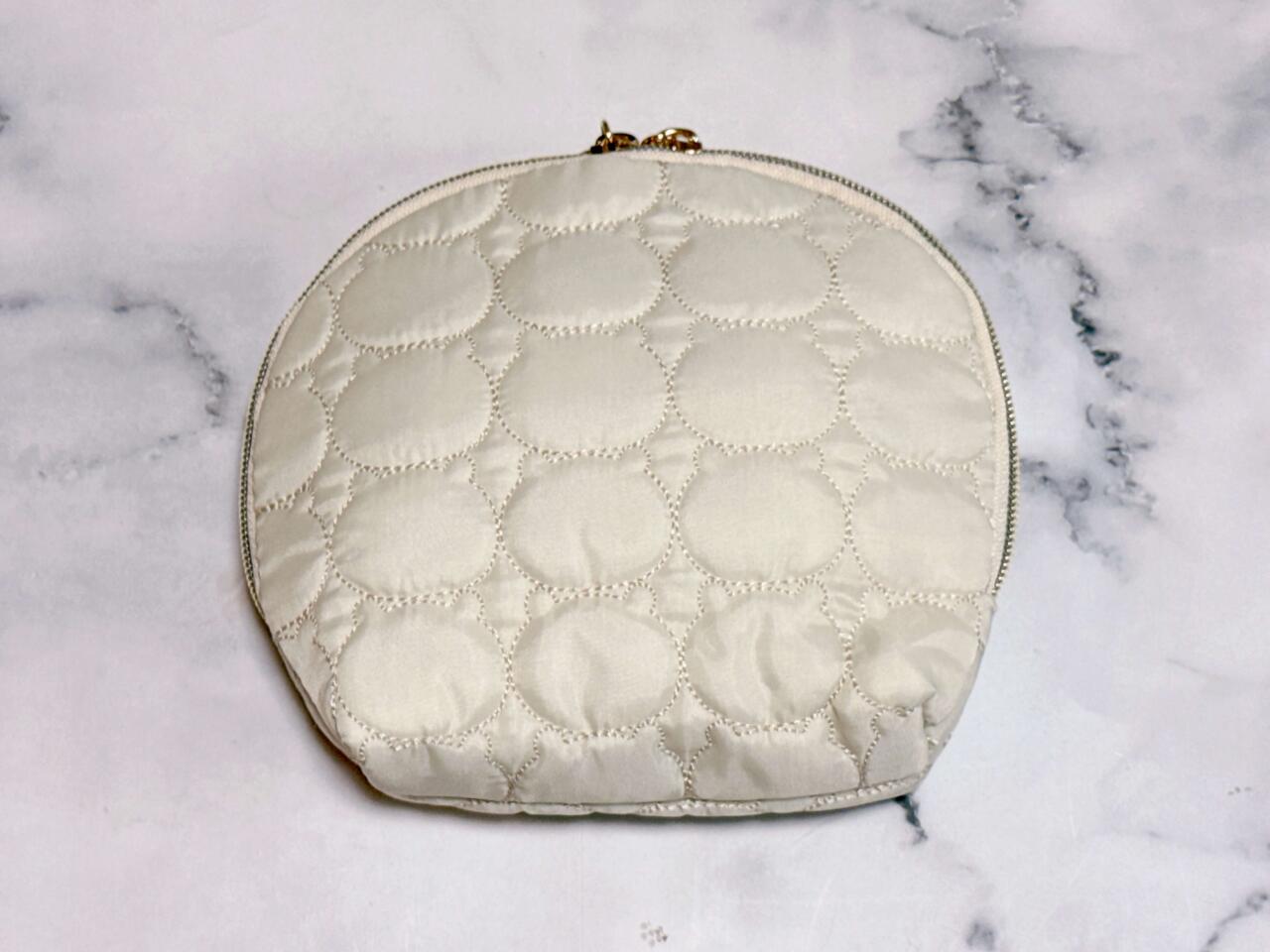 【ココス×ちいかわ】ポーチ＆キーホルダーが可愛すぎ！限定コラボグッズを大公開♪（写真 6/39） - mimot.(ミモット)