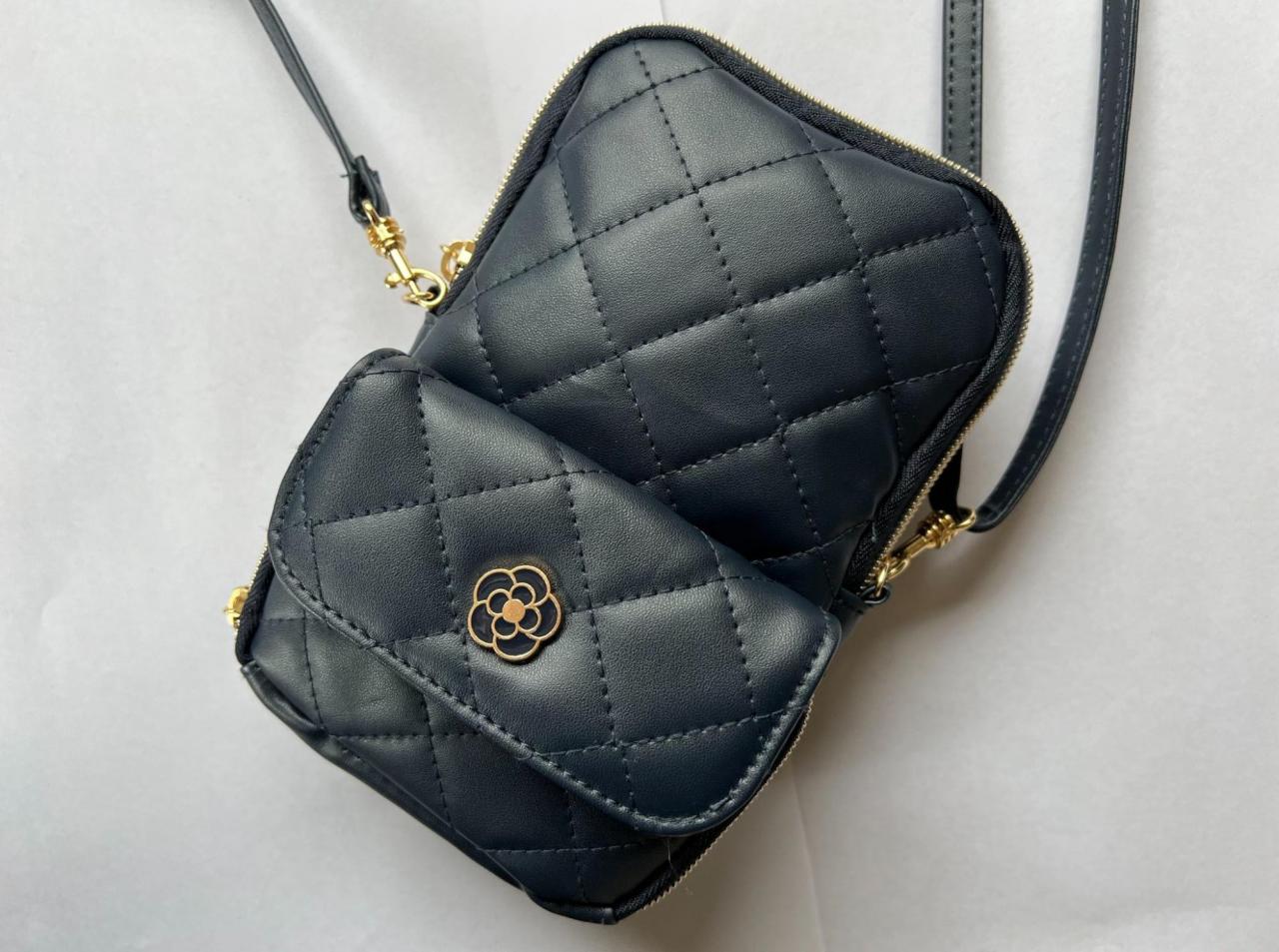 【CLATHAS クレイサス】おしゃれすぎる「スマホポーチ」お得にゲット！使いやすい？安っぽく見えない？「正直レビュー」（写真 27/35） - mimot.(ミモット)