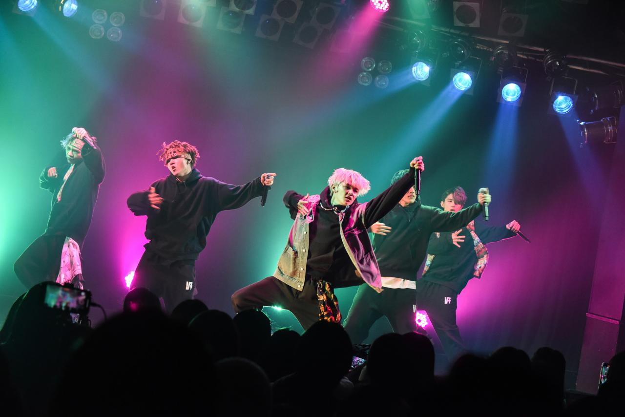 【WARPs ROOTS】18人本音トーク！メンバーが語るそれぞれの「チャームポイント」とライブへの想い【動画あり】（1/3） - Medery.