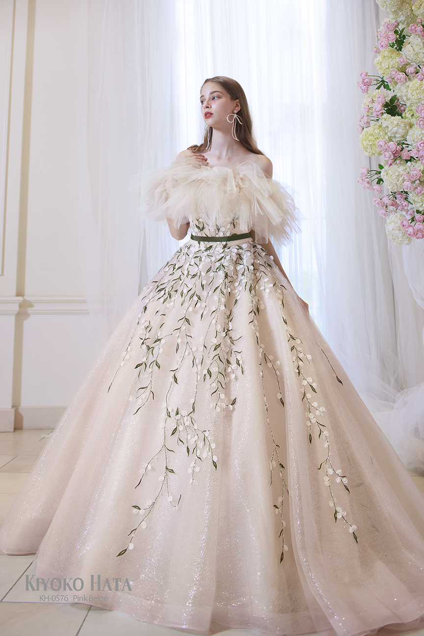 上品な大人プリンセスになれる♪視線くぎ付け「KIYOKO HATA」最旬ウェディングドレス“新作12着”（写真 14/65） - mimot.(ミモット)