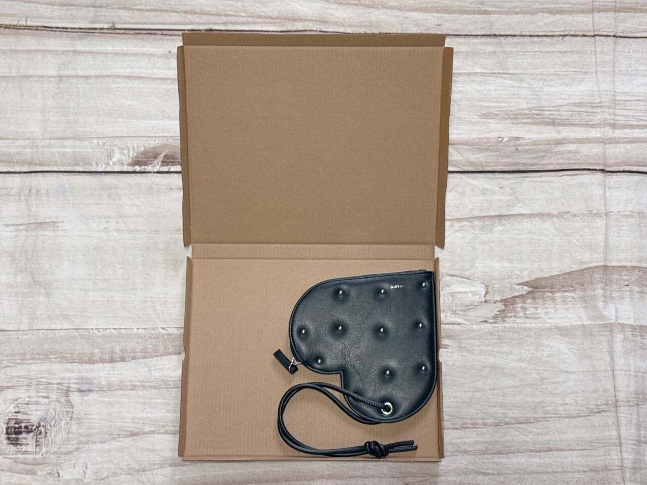 【VASICおしゃれポーチ】付録とは思えない高級感！イヤホンやカード入れにめちゃ最適♪（写真 3/24） - mimot.(ミモット)