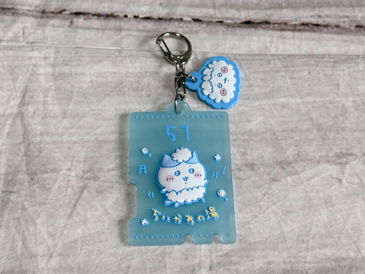 ファミマで「ちいかわ 一番くじ」がはじまったよ～！実用性抜群のグッズに歓喜♪【景品レビュー】（写真 28/47） - mimot.(ミモット)