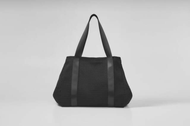 ローソンでも買える「大容量トートバッグ」が超優秀そう！洗濯機で洗えるのうれしすぎ！（写真 2/7） - mimot.(ミモット)