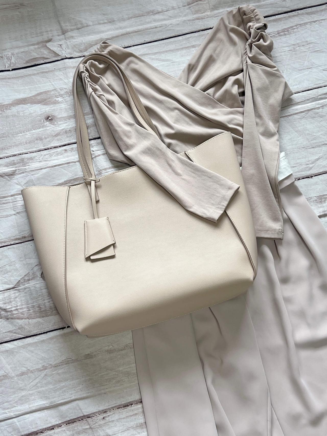 ZARAで見つけた！お仕事バッグに最適なトート。機能性も抜群＆1泊もできる大容量♪（写真 28/33） - mimot.(ミモット)