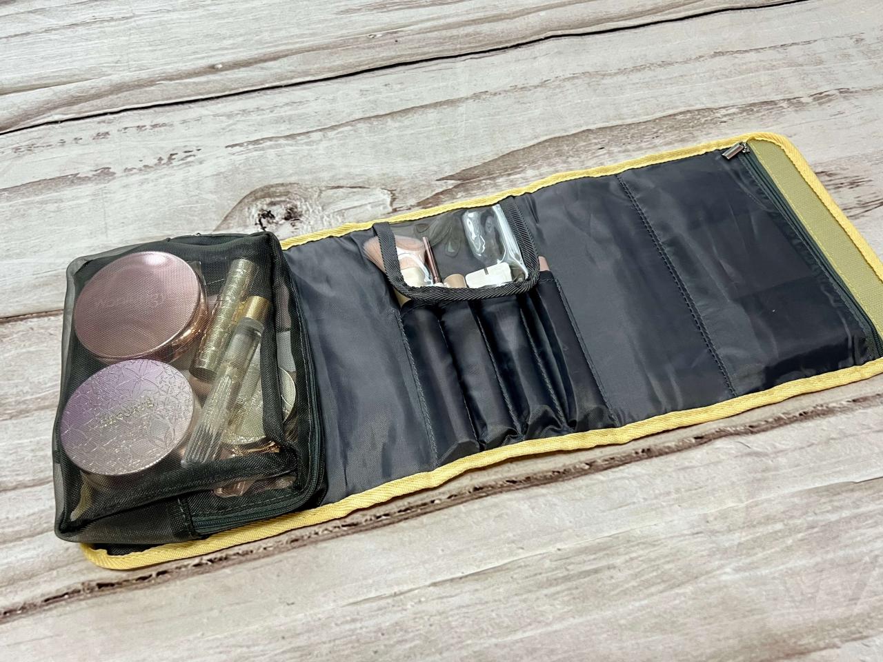 【PEANUTS×コンビニ限定付録】チャーリー・ブラウン「三つ折りポーチ」が可愛すぎる～！（写真 25/27） - mimot.(ミモット)