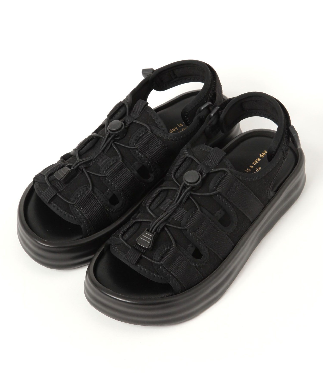 歩きやすい＆おしゃれ！【機能派サンダル人気TOP10】グラディエーターからスポサン、厚底まで♪（写真 12/30） - mimot.(ミモット)