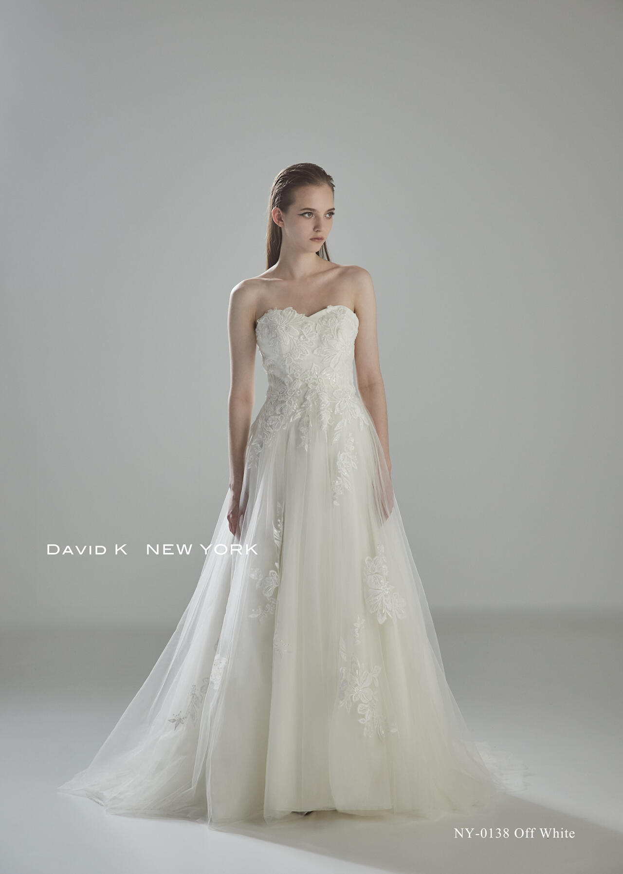 視線くぎ付け♪人気“4ブランド”可憐な大人の気品あふれる【2025年新作ウェディングドレス】（写真 58/127） - mimot.(ミモット)