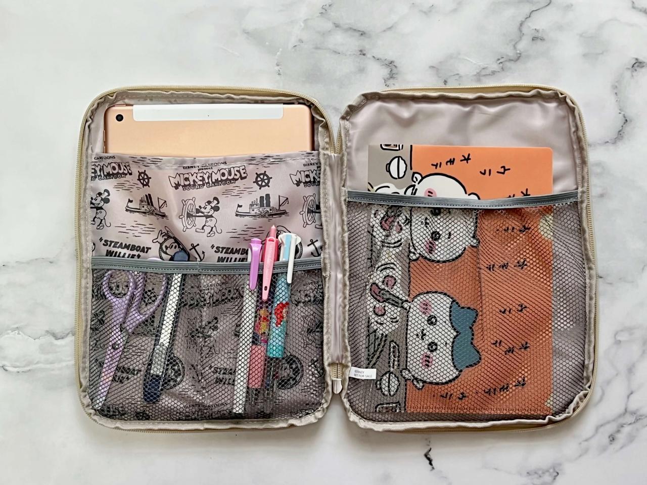 ミッキーのB5サイズ収納OKなマルチポーチ。大人の遊び心を感じるデザインがたまらない！（写真 25/26） - mimot.(ミモット)