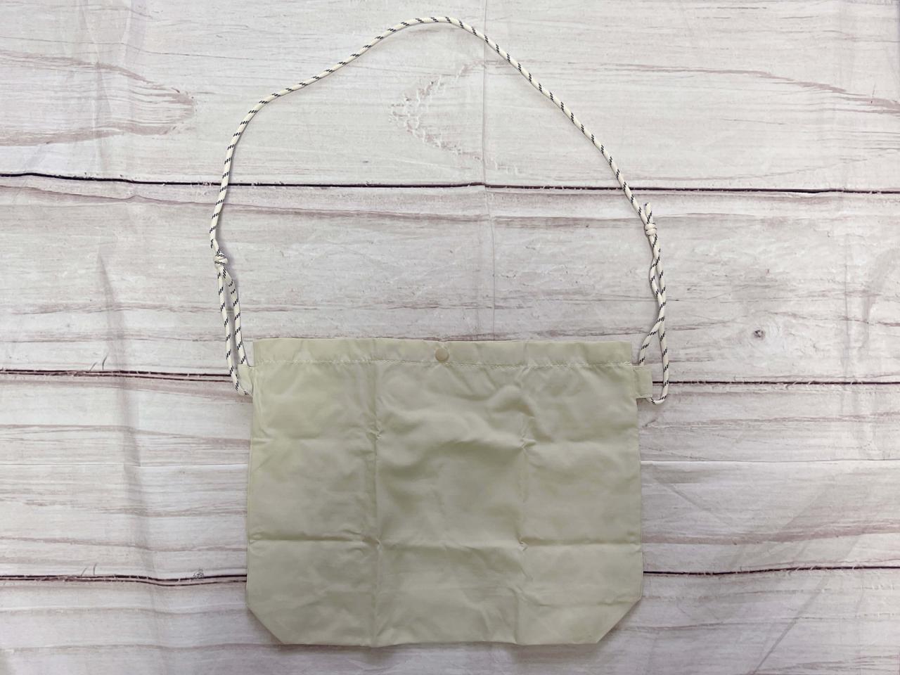 さすが3COINS！形とカラーにこだわりを感じる便利な「おしゃれエコバッグ」おすすめ3選♪（写真 19/52） - mimot.(ミモット)