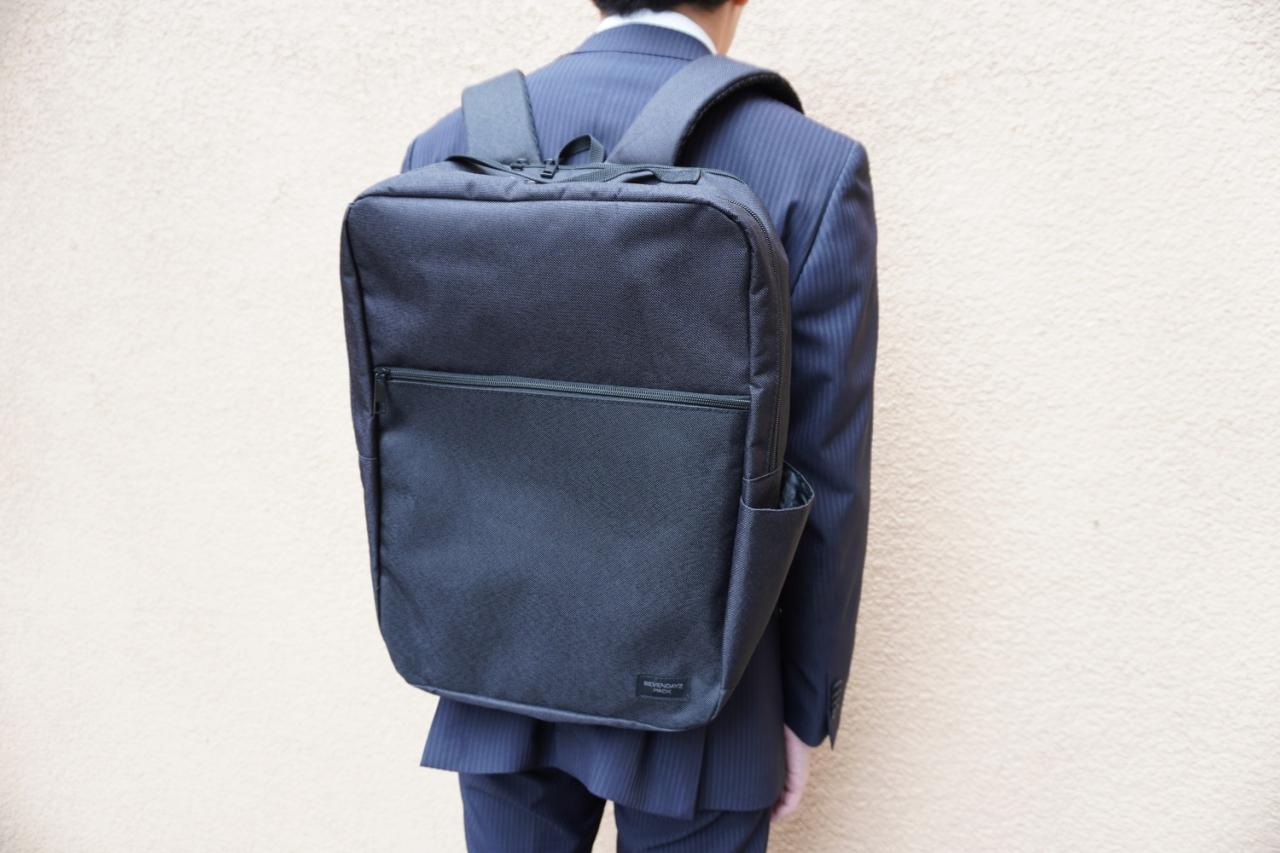 大容量リュックをお探しの方におすすめ！使いやすい機能も盛りだくさん「スクエアバックパック」書店でも買えるよ♪（写真 28/31） - mimot.(ミモット)