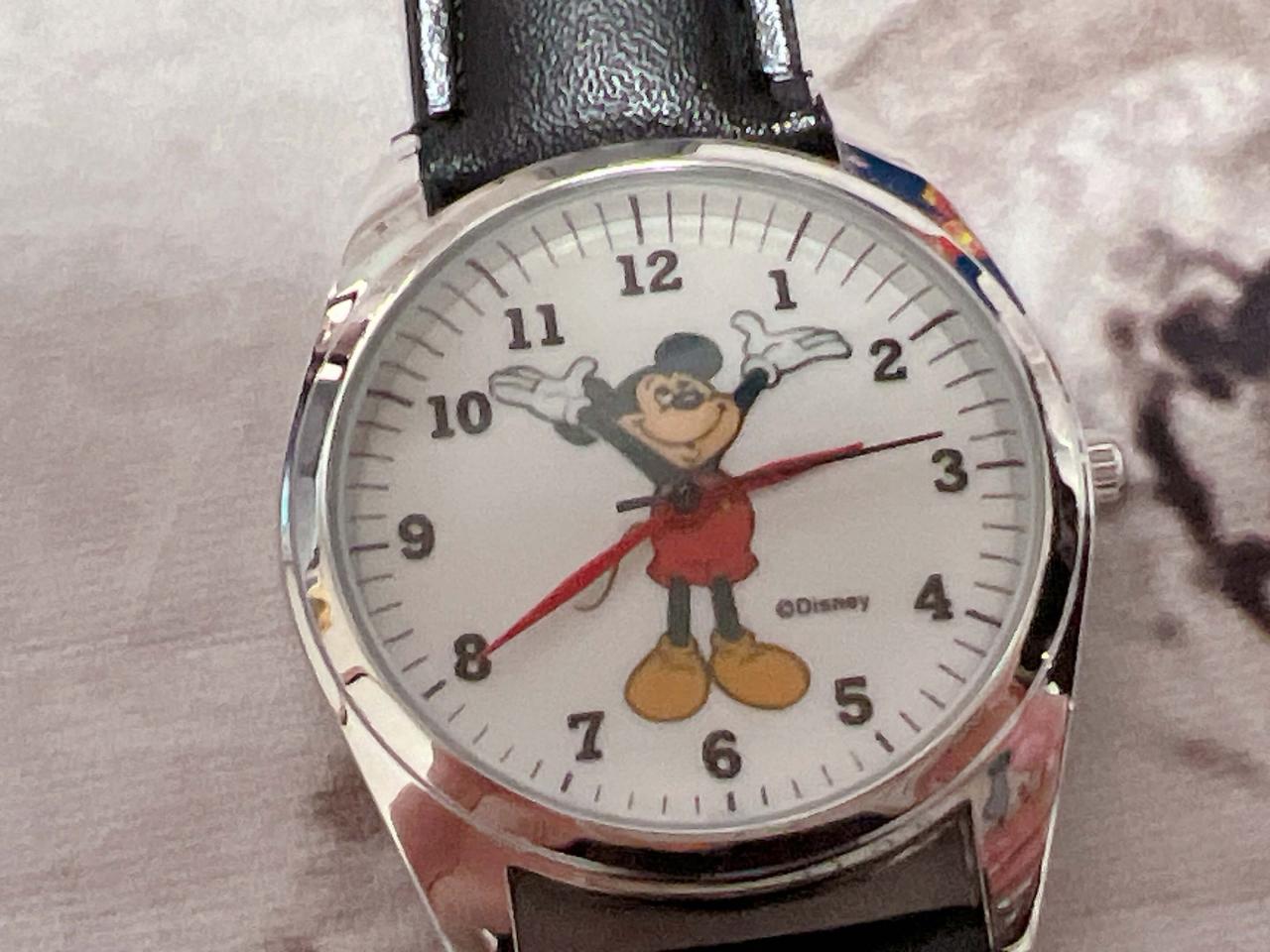 ミッキーマウスの腕時計が付録に！高級感ありすぎて思わず値段を二度見しちゃった（写真 14/17） - mimot.(ミモット)