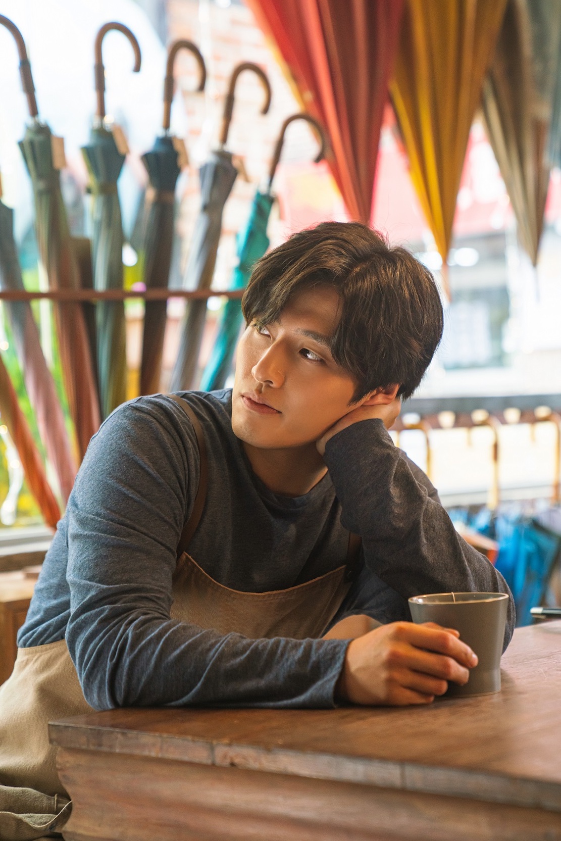 “雨”が彩るラブストーリーを味わう「韓国ドラマ・映画」6選（写真 1/24） - mimot.(ミモット)