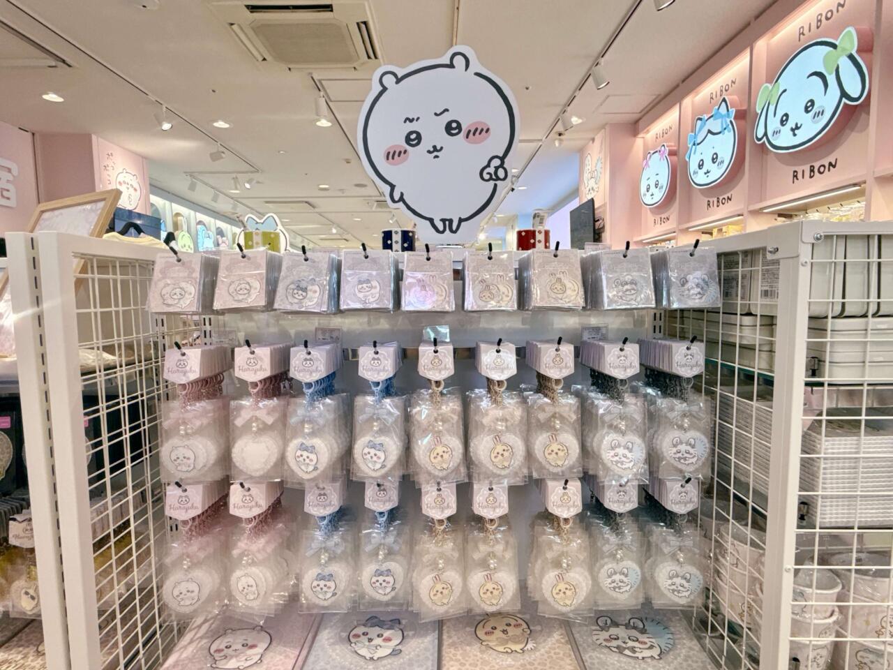 【ちいかわらんど原宿店リニューアル】かわいすぎ注意！マニアが選ぶ店内の見どころ＆新作グッズ♪（写真 30/82） - mimot.(ミモット)
