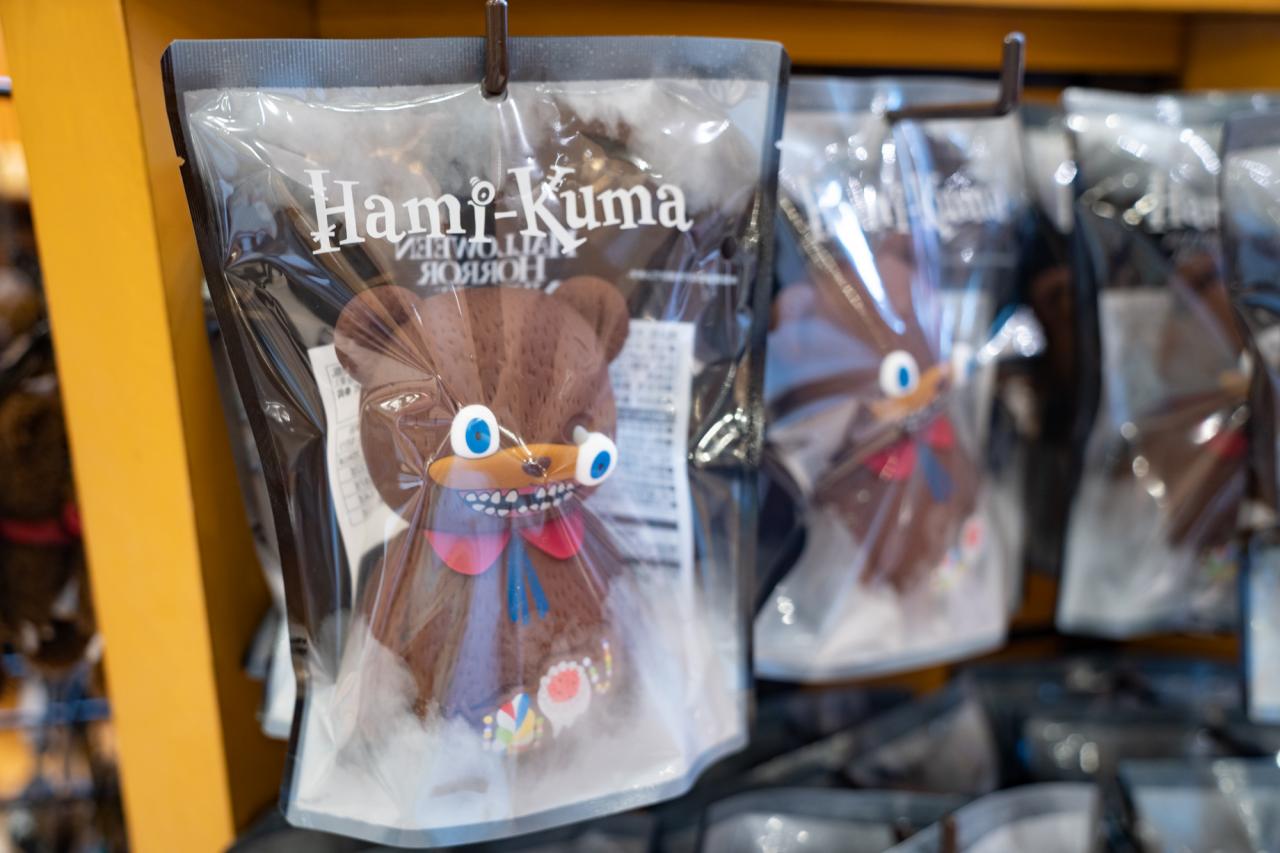 【USJ】仮装キャラが可愛すぎ！「ハロウィーン限定グッズ」一挙紹介♪ 超人気“ポップコーンバケツ”も登場（写真 4/93） - Medery. Character's