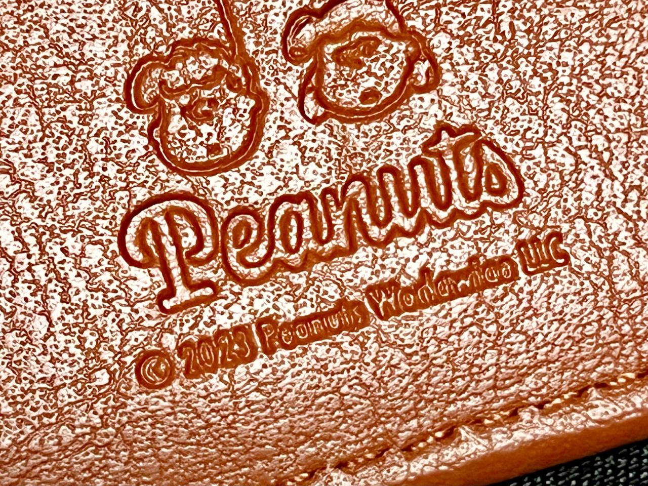 高級感あるスヌーピーのコンパクト財布がコンビニで買えるよ！細部までオシャレ♪（写真 18/30） - mimot.(ミモット)