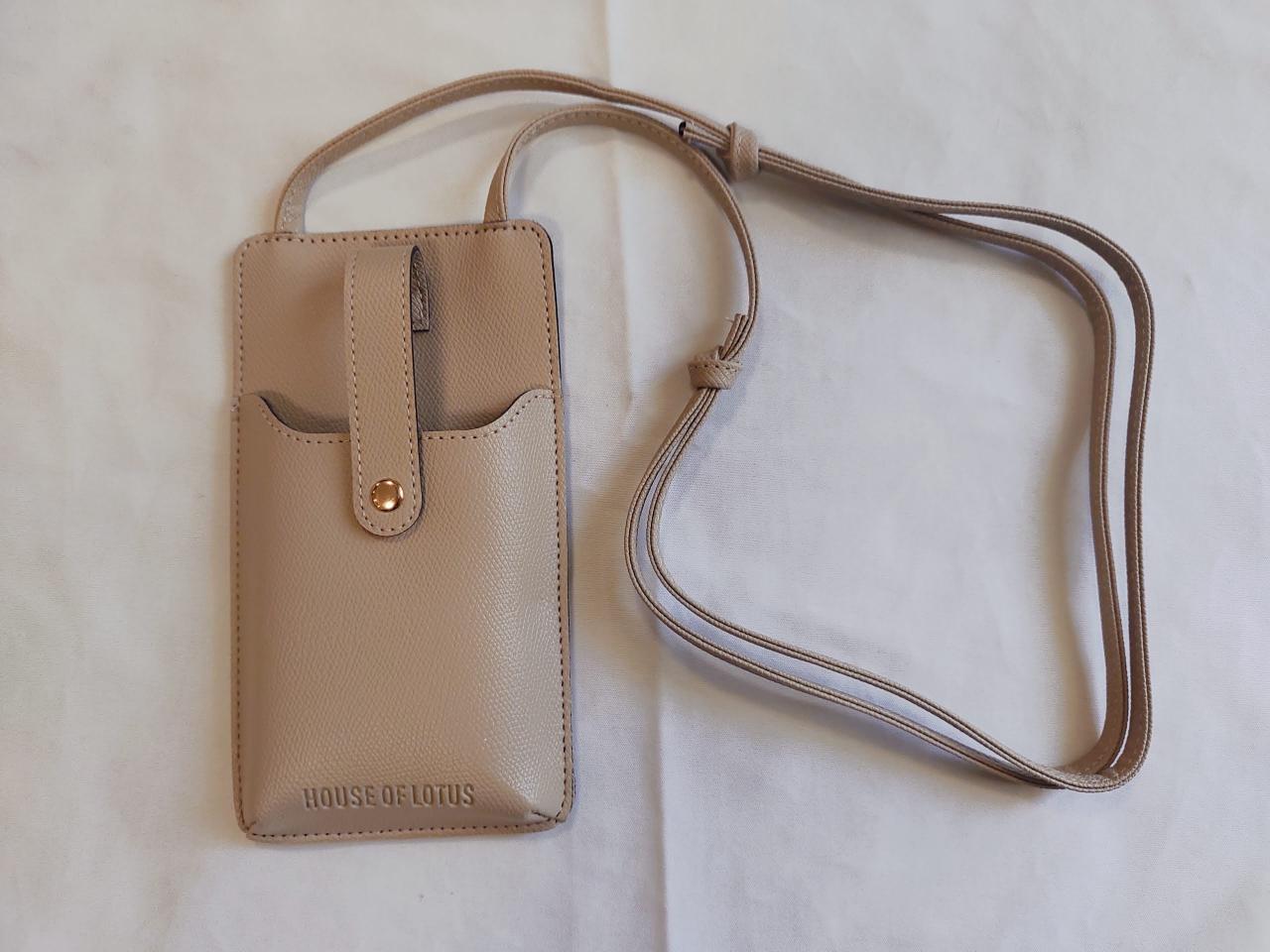 上品でおしゃれな「スマホポシェット」付録で出るよ～♪ポーチ＆チャーム付き豪華3点セット開封レビュー（写真 8/29） - mimot.(ミモット)