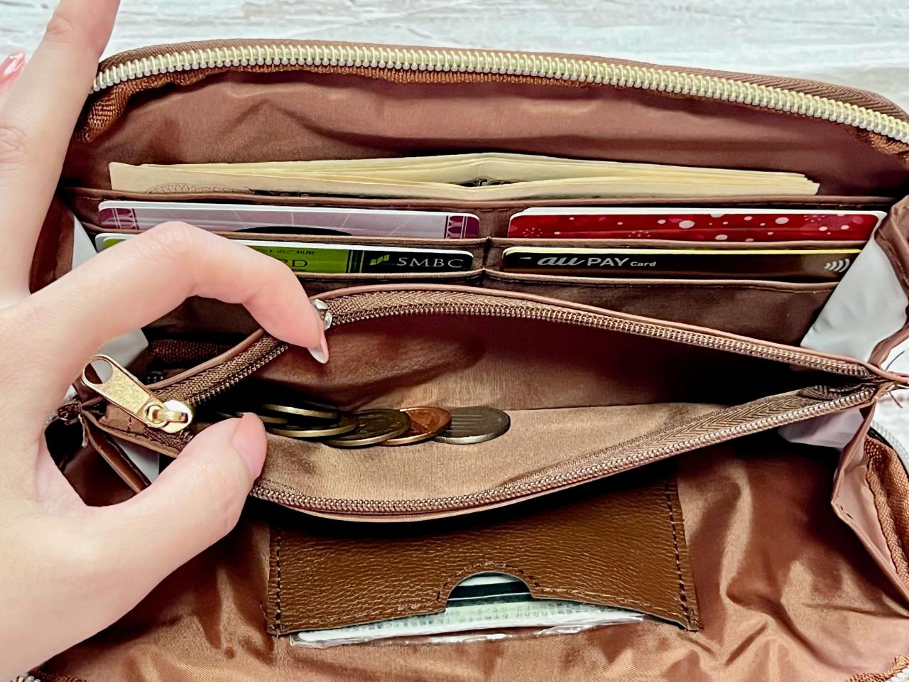 【PEANUTS×コンビニ】スヌーピーのスマホショルダーが優秀「タテでもヨコでも持てる！」（写真 33/38） - mimot.(ミモット)