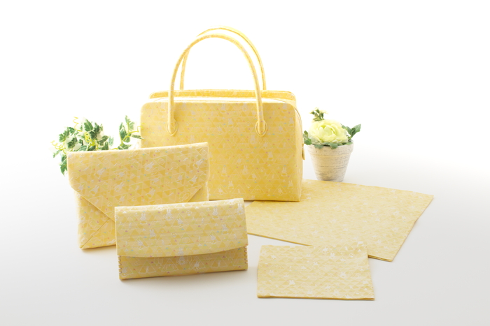 【これ欲しい】「ミッフィー×伝統織物」大人気コラボが素敵すぎ…！上品で可愛いバッグや小物が登場♪（写真 16/20） - mimot.(ミモット)