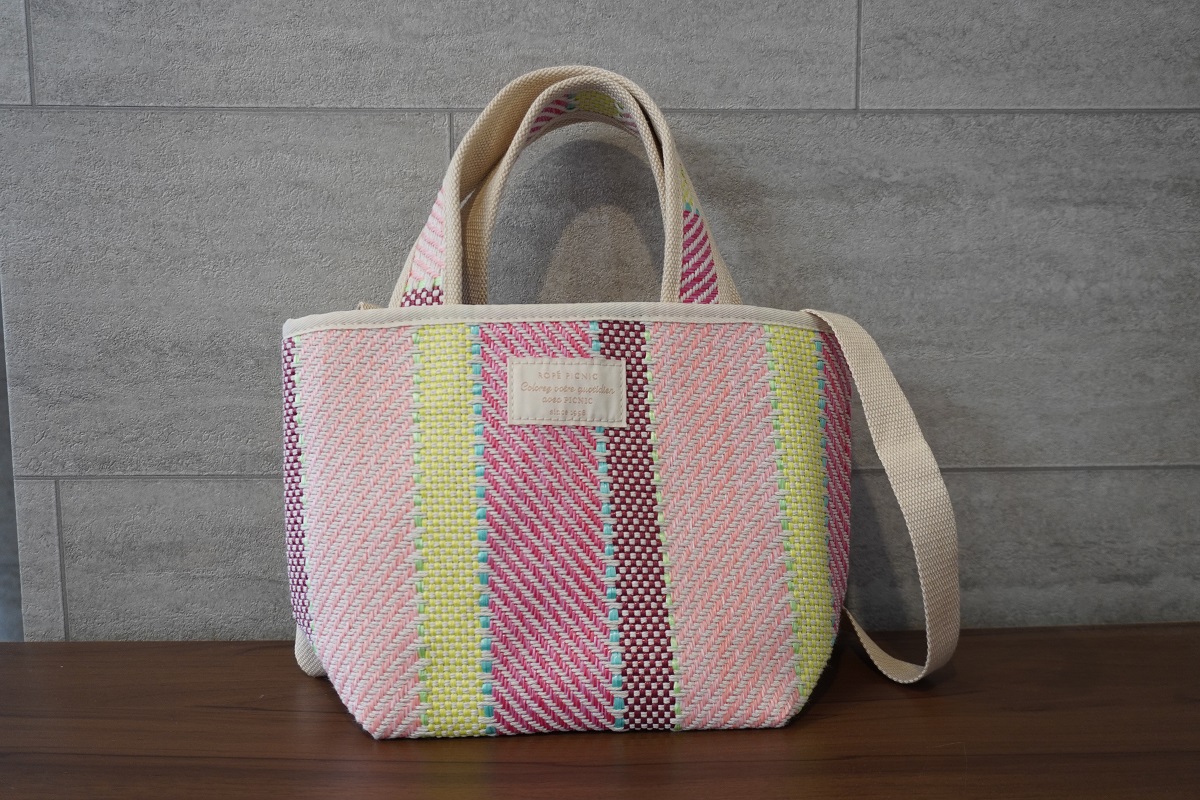 ロペピクニックの新作トートバッグが見た目以上の収納力＆オシャレで使い勝手 書店でも買えるよ♪（写真 4/19） - mimot.(ミモット)