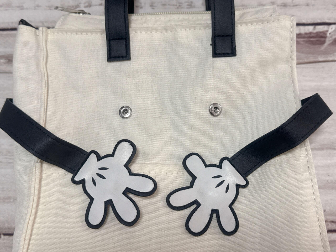 本屋さんで買える【ディズニー】激かわ「ミッキーバッグ」2WAY仕様＆カチューシャも挟めちゃうよ♪（写真 7/27） - mimot.(ミモット)