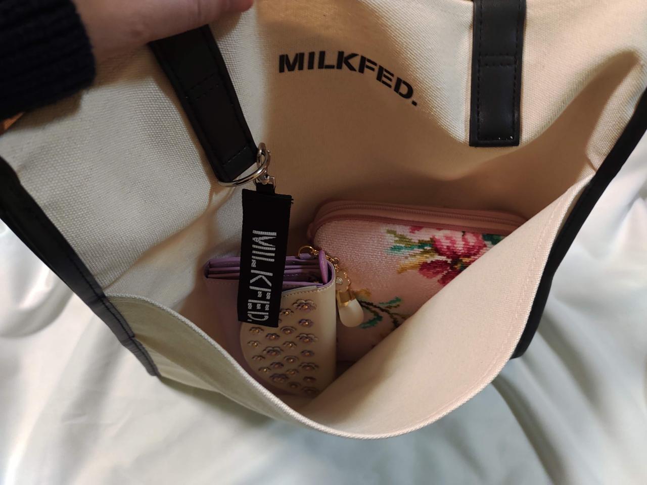 【MILKFED.】新発売のトートバッグはB4サイズも入る大容量！ロゴストラップもついてくるよ♪（写真 6/12） - mimot.(ミモット)
