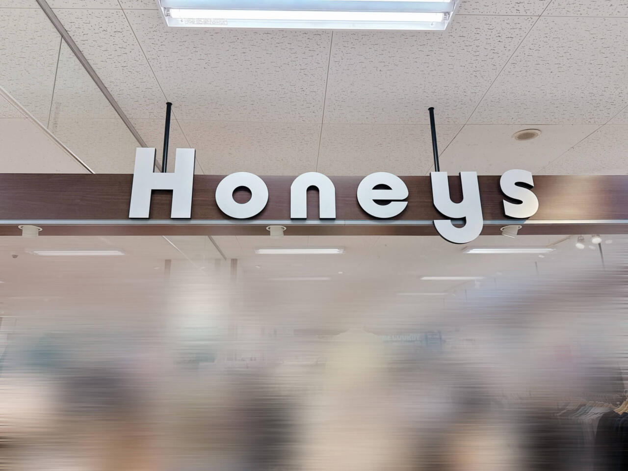 ハニーズからスヌーピーの新作トートでた！PCも入る便利サイズ♪完売する前にチェックしてね（写真 1/25） - mimot.(ミモット)