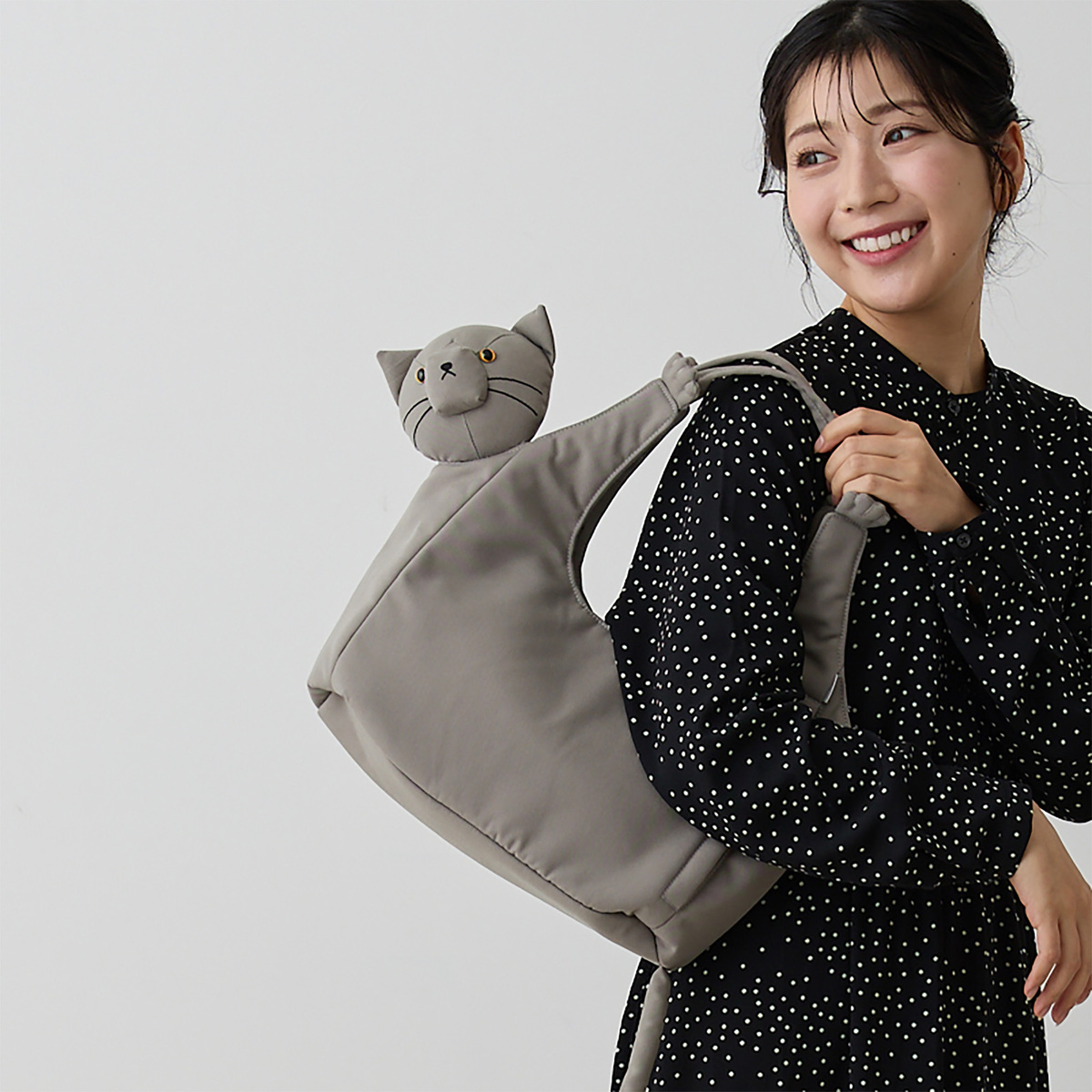 トートバッグ専門店から可愛すぎる「ネコちゃんトートバッグ」でたよ！激かわなヘソ天ポーズ♪（写真 2/13） - mimot.(ミモット)