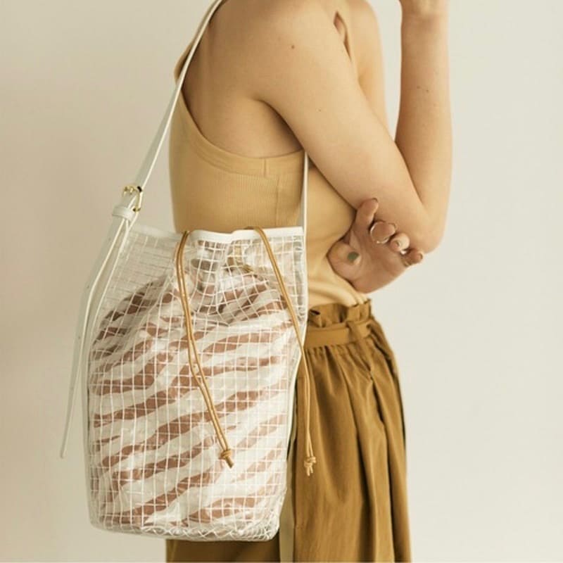 全部ときめく！大人かわいい「夏バッグ7選」クリアトートや丸型ショルダーも♪（写真 12/28） - mimot.(ミモット)