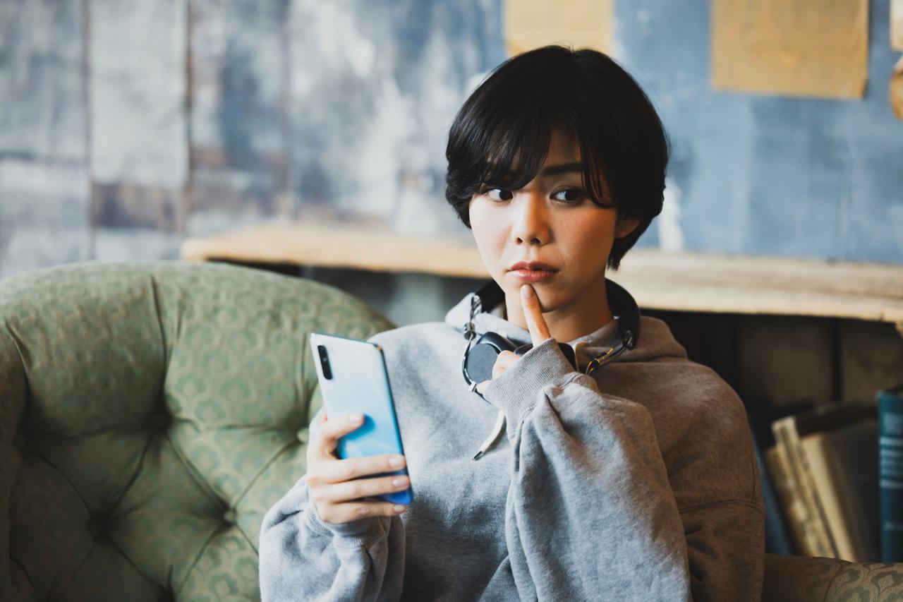 “身近にいた男性”から「SNSを監視」された女性の恐怖 #3「どうして私だとわかったの…？」（1/2） - mimot.(ミモット)