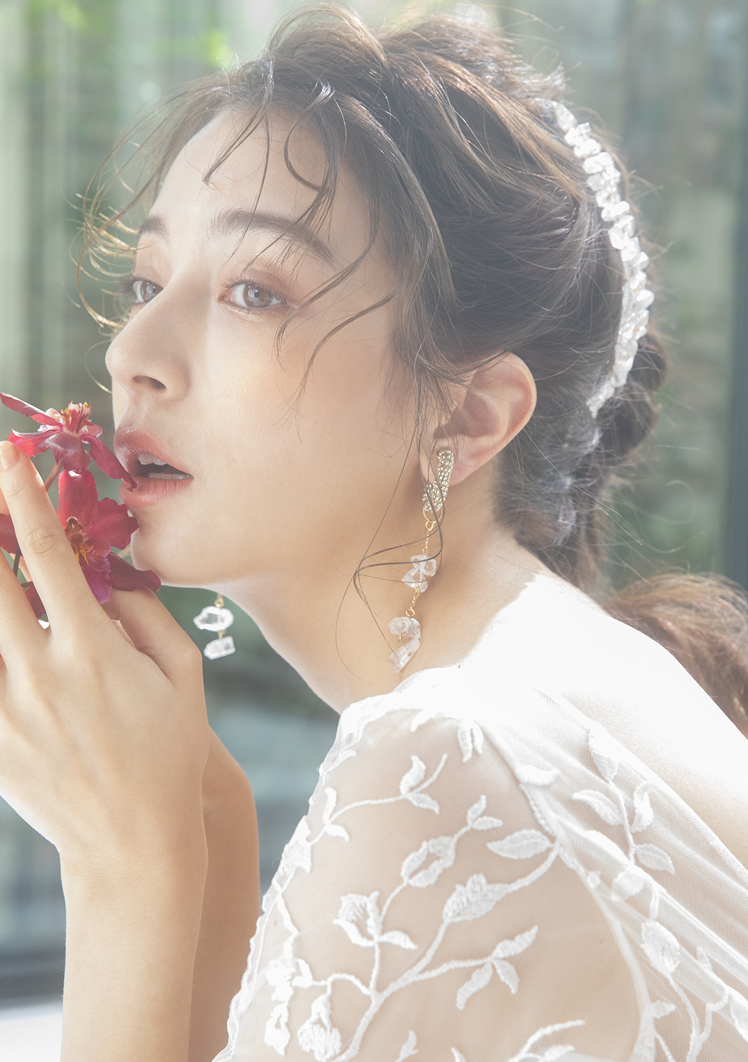 ティアラや上品パールも♪ ウエディングドレスがもっと華やかに「ブライダルアクセ」一挙紹介（写真 82/102） - mimot.(ミモット)