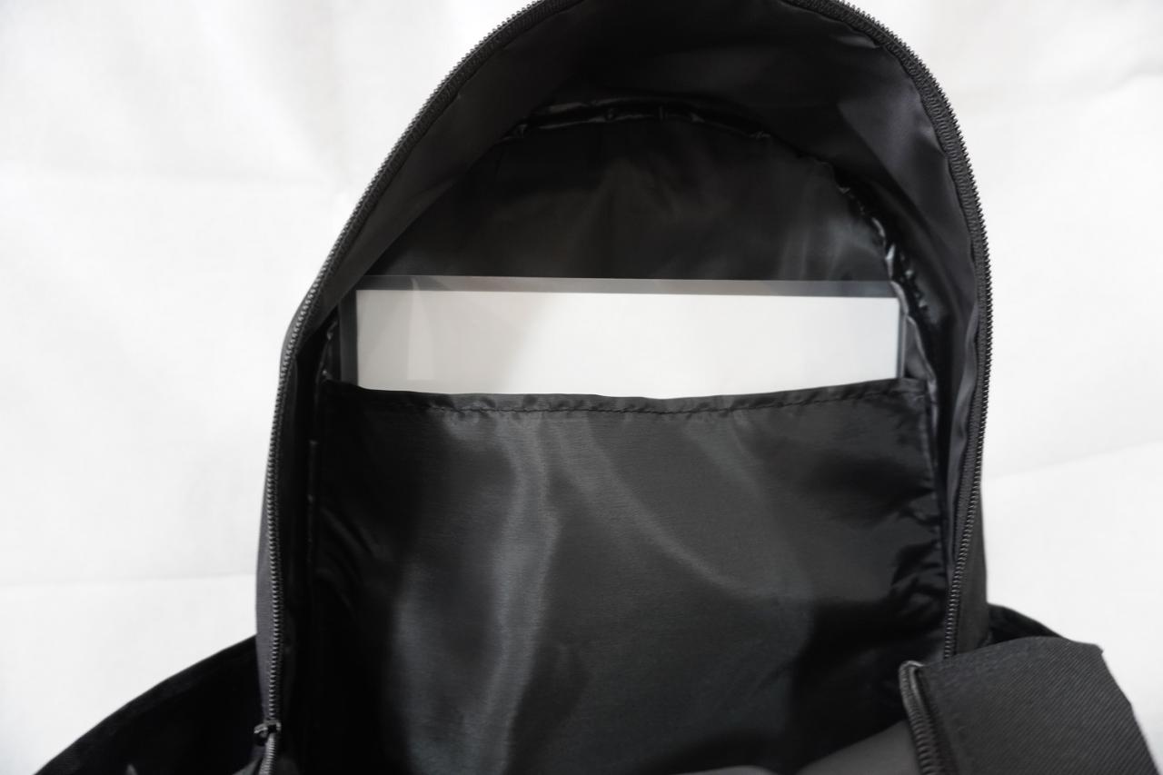 A4余裕でPCも入る大容量リュックが書店で買える！見た目シンプルで中は工夫がいっぱい♪（写真 15/20） - mimot.(ミモット)