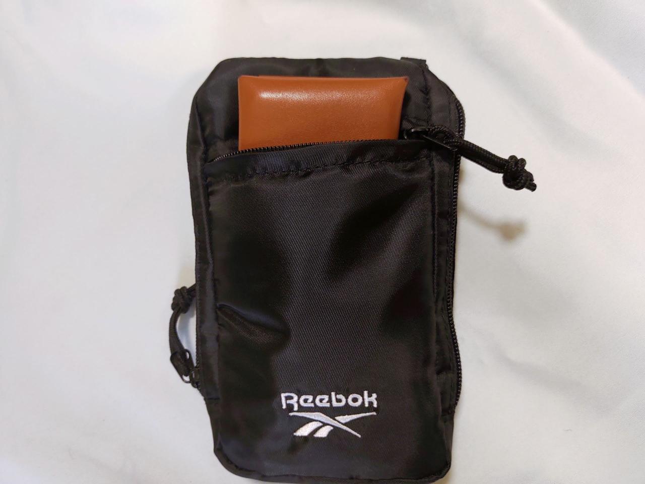 2WAYで使えて機能性ばっちり！「Reebok」スマホショルダーバッグが優秀だった！（写真 6/19） - mimot.(ミモット)