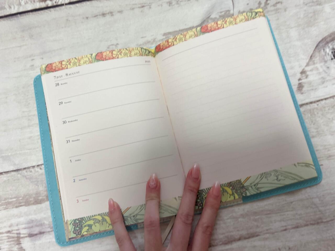 MUCHA（ミュシャ）の豪華な「2025年スケジュール帳」が付録で出たよ♪外も中も美しすぎる…！（写真 39/45） - mimot.(ミモット)