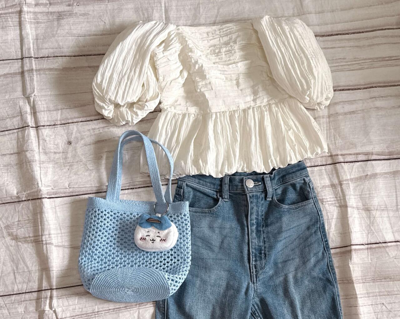 GUのちいかわ新作アイテムが可愛すぎる～！ハチワレの「バッグ＆ポーチ」気になるサイズ感をご紹介♪（写真 20/34） - mimot.(ミモット)